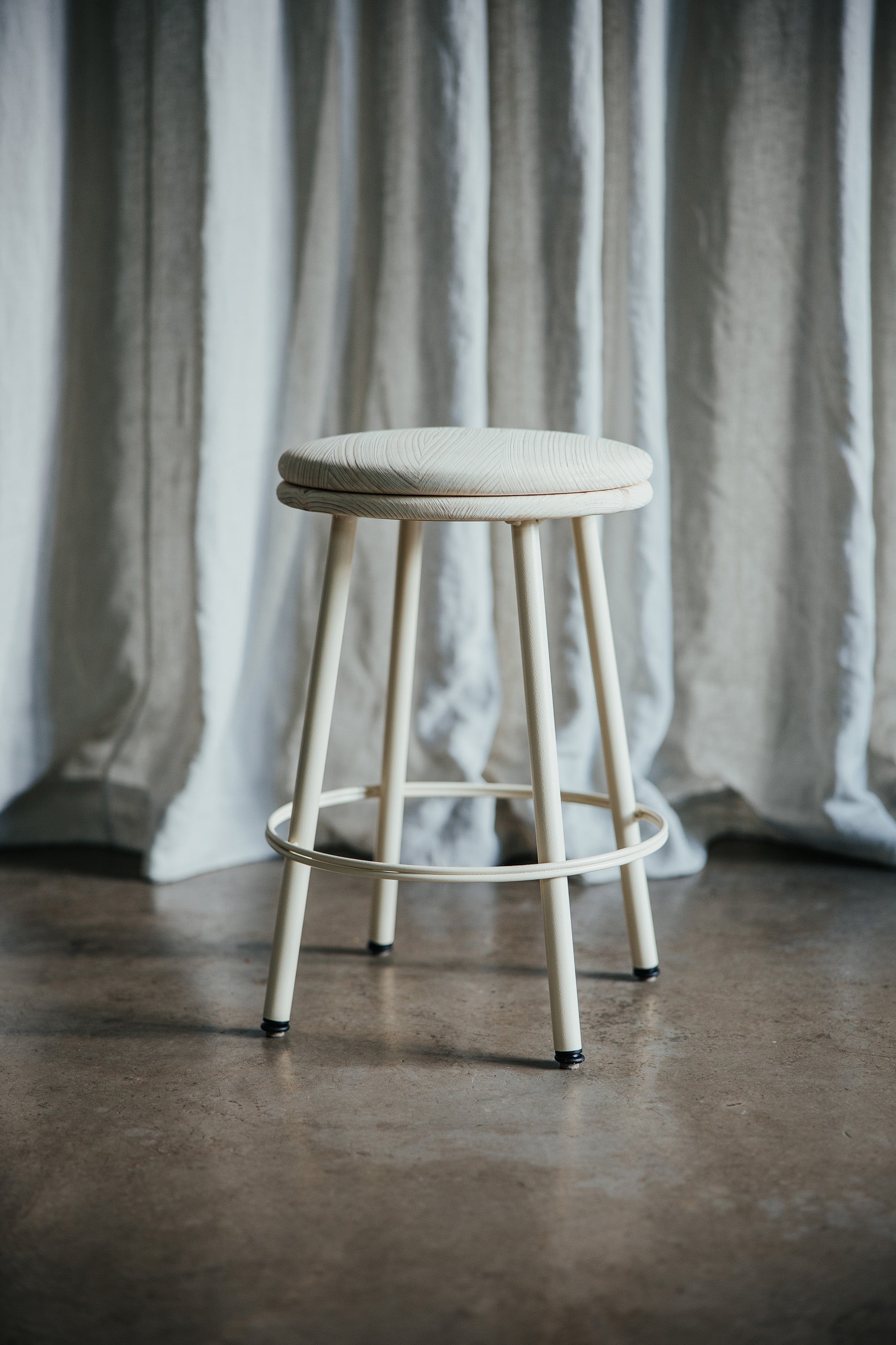 Helge stool – NIROH – Designmöbel & Interior