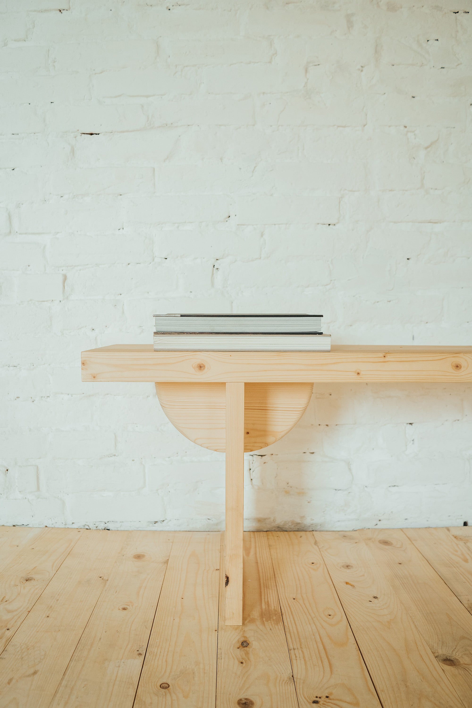 Iko Bench – NIROH – Designmöbel & Interior