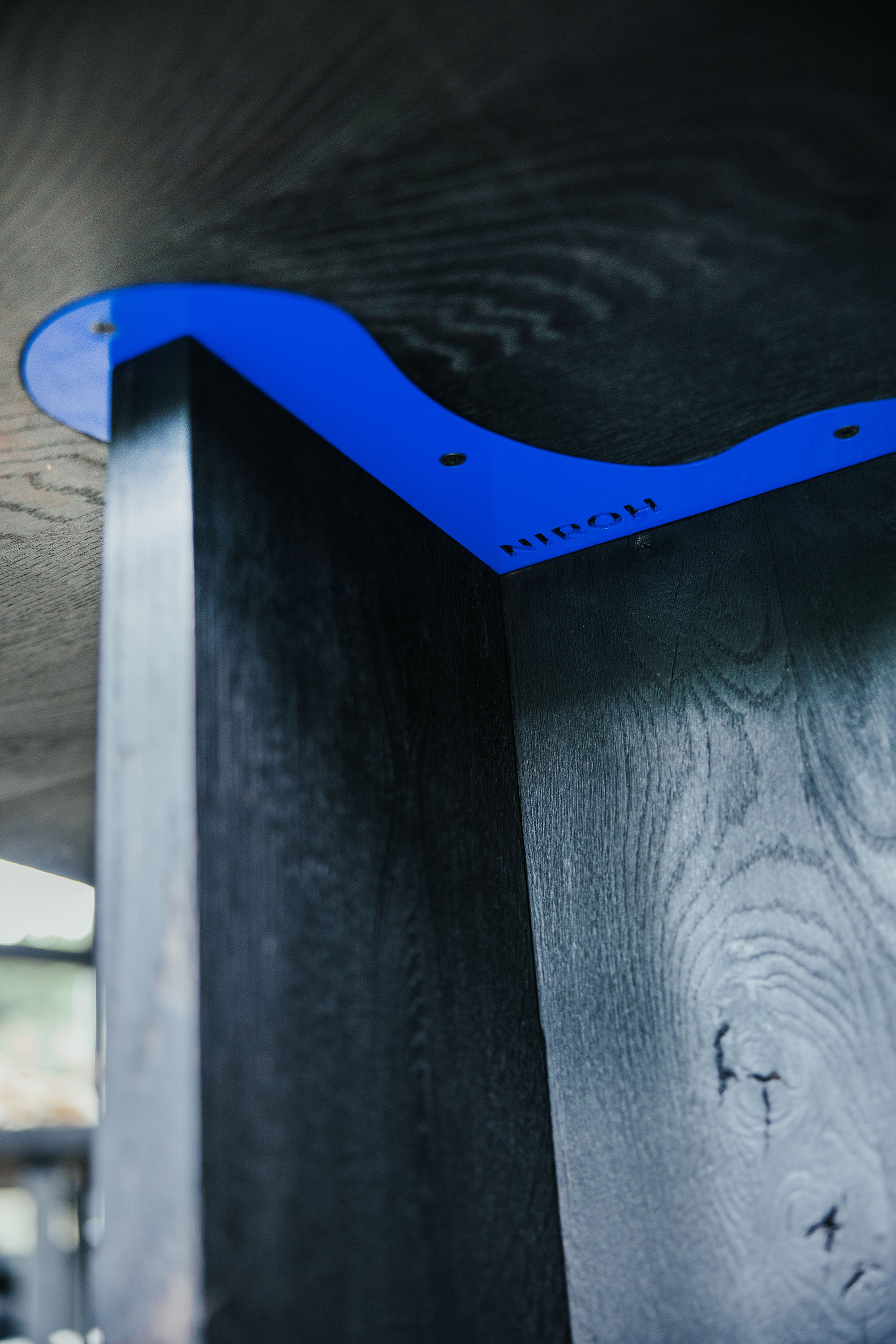 Tibu Dining Table – NIROH – Designmöbel & Interior